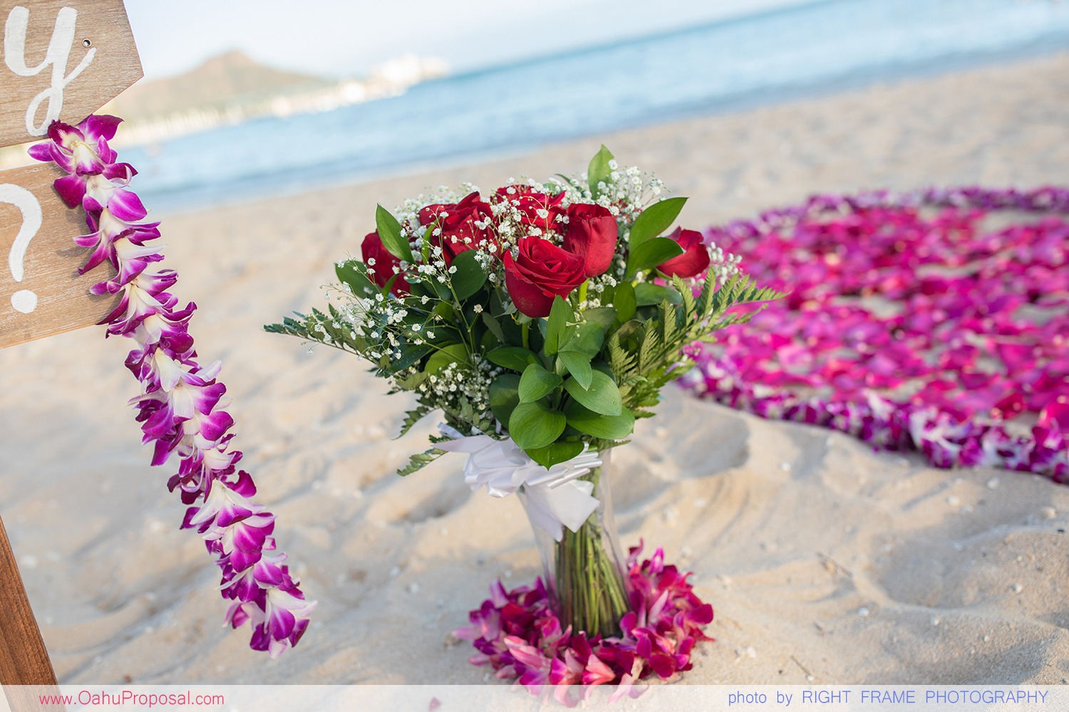 Romantic Proposal in Waikiki Beach, Oahu Hawaii