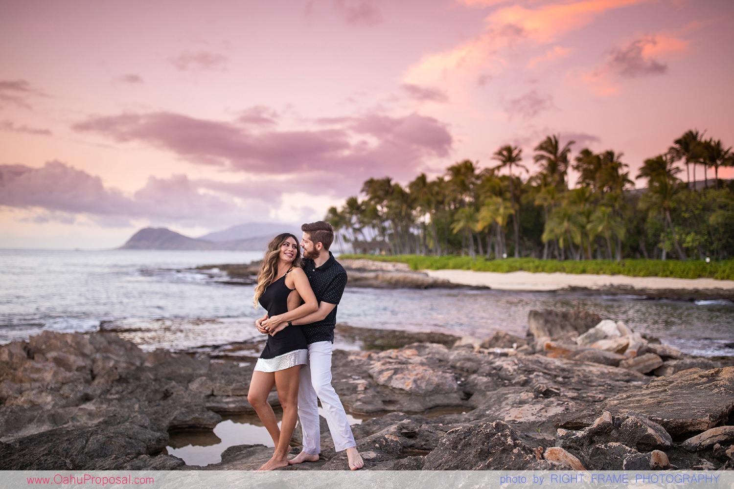 Beach Picnic Proposal in Hawaii | Honolulu Proposal Photographer