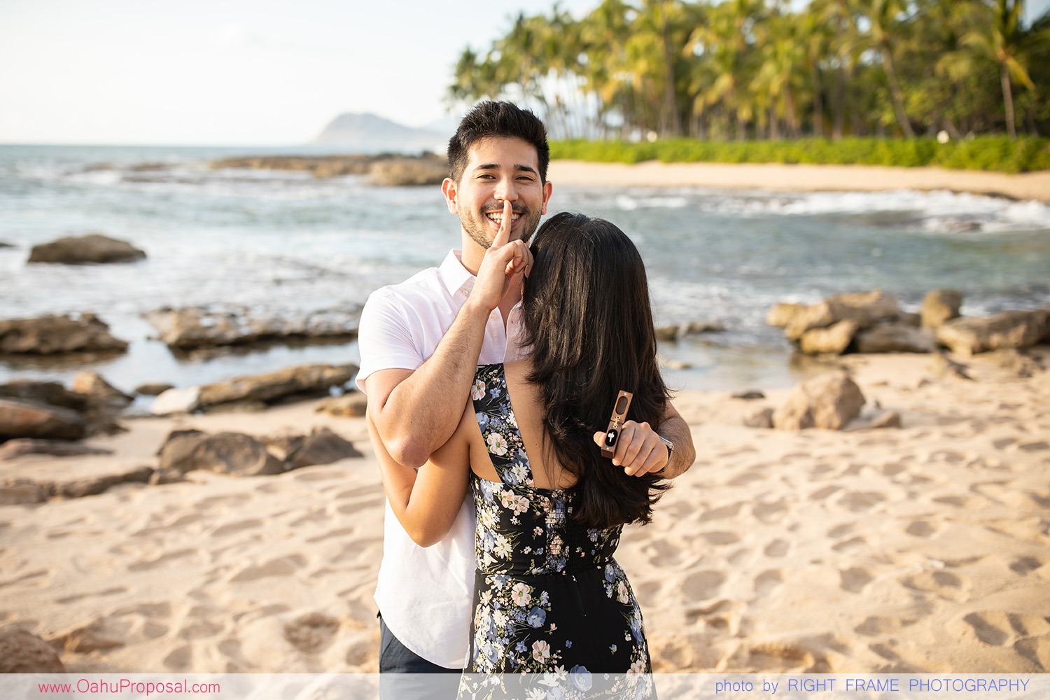 Valentine's Day Photoshoot - Sunset Surprise Beach Proposal in Ko'Olina